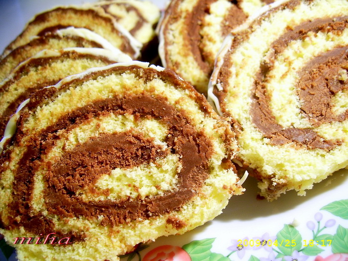Rulada cu ciocolata de casa - Dulciuri fel de fel